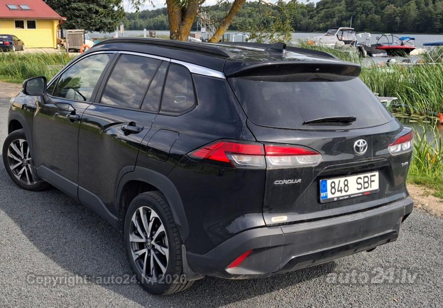 Черный Тойота Corolla Cross 2025 в Таллин, объемом двигателя 2.00 л и пробегом 31 тыс. км за 32900 €, фото 5 на AUTOMOTO.COM.LV