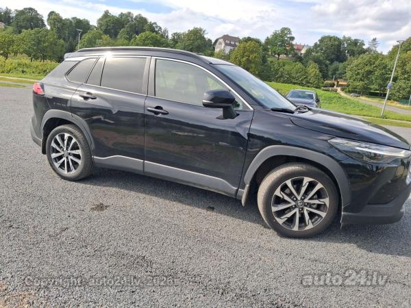 Melns Toyota Corolla Cross 2025 Tallina, ar dzinēja tilpumu 2.00 L un nobraukumu 31 tūkst. km par 32900 €, foto 9 vietnē AUTOMOTO.COM.LV