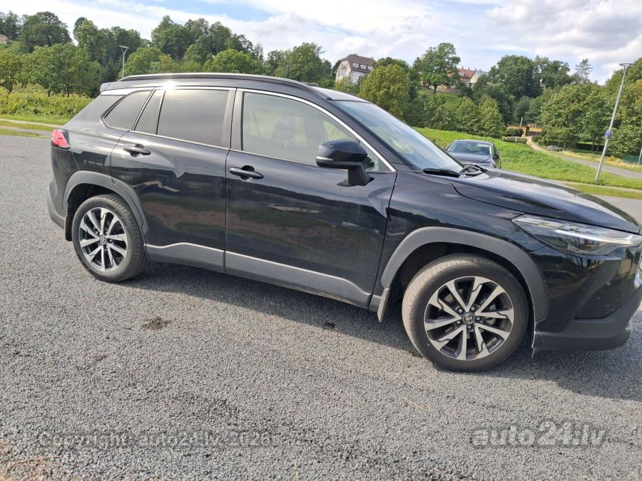 Черный Тойота Corolla Cross 2025 в Таллин, объемом двигателя 2.00 л и пробегом 31 тыс. км за 32900 €, фото 10 на AUTOMOTO.COM.LV