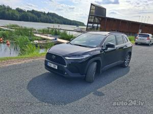 Черный Тойота Corolla Cross 2025 в Таллин, объемом двигателя 2.00 л и пробегом 31 тыс. км за 32900 €, фото 12 на AUTOMOTO.COM.LV