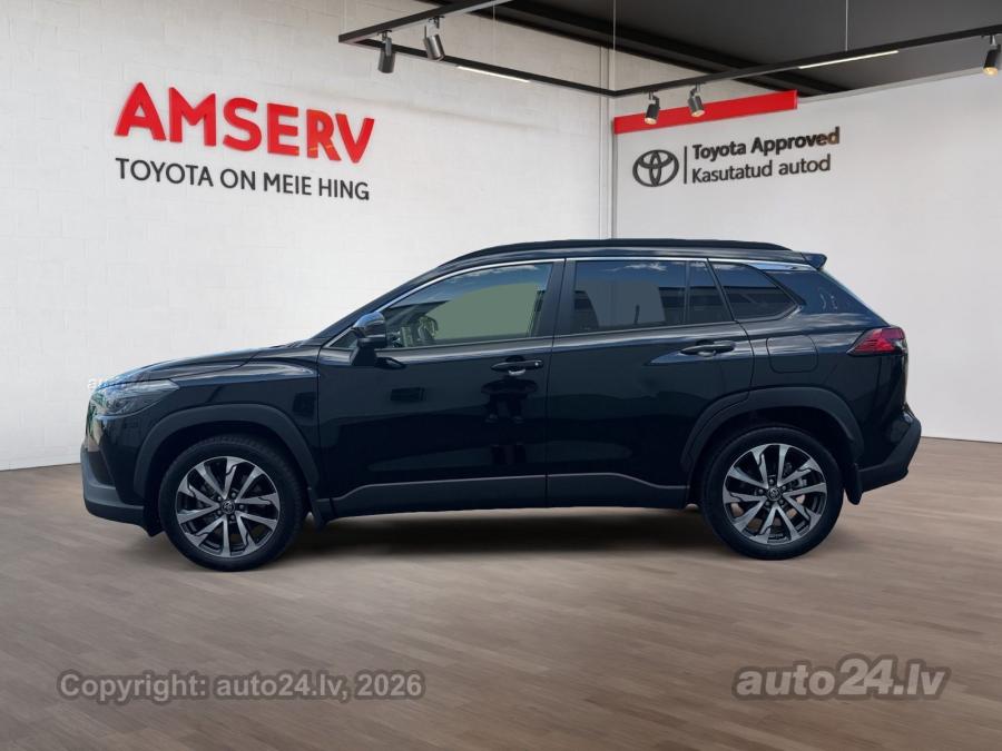 Черный Тойота Corolla Cross 2025 в Пайде, объемом двигателя 2.00 л и пробегом 31 тыс. км за 32790 €, фото 4 на AUTOMOTO.COM.LV