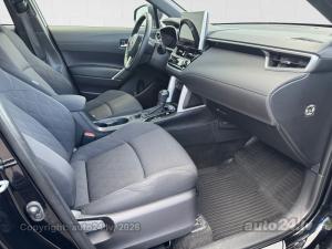 Черный Тойота Corolla Cross 2025 в Пайде, объемом двигателя 2.00 л и пробегом 31 тыс. км за 32790 €, фото 7 на AUTOMOTO.COM.LV