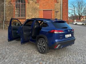 Zils Toyota Corolla Cross 2023 Ventspils, ar dzinēja tilpumu 2.00 L un nobraukumu 44 tūkst. km par 33500 €, foto 3 vietnē AUTOMOTO.COM.LV