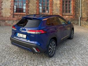 Zils Toyota Corolla Cross 2023 Ventspils, ar dzinēja tilpumu 2.00 L un nobraukumu 44 tūkst. km par 33500 €, foto 4 vietnē AUTOMOTO.COM.LV
