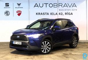 Zils Toyota Corolla Cross 2023 Rīga, ar dzinēja tilpumu 2.00 L un nobraukumu 165 tūkst. km par 24000 €, foto  vietnē AUTOMOTO.COM.LV