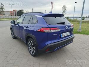 Zils Toyota Corolla Cross 2023 Rīga, ar dzinēja tilpumu 2.00 L un nobraukumu 63 tūkst. km par 29850 €, foto 5 vietnē AUTOMOTO.COM.LV