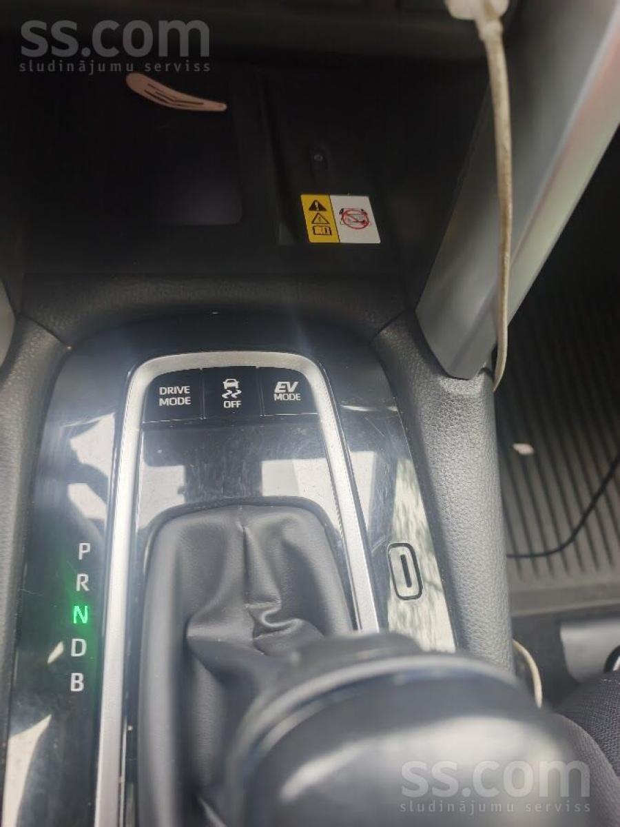 Zils Toyota Corolla Cross 2023 Rīga, ar dzinēja tilpumu 2.00 L un nobraukumu 63 tūkst. km par 29850 €, foto 8 vietnē AUTOMOTO.COM.LV