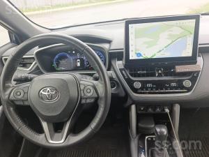 Zils Toyota Corolla Cross 2023 Rīga, ar dzinēja tilpumu 2.00 L un nobraukumu 63 tūkst. km par 29850 €, foto 14 vietnē AUTOMOTO.COM.LV