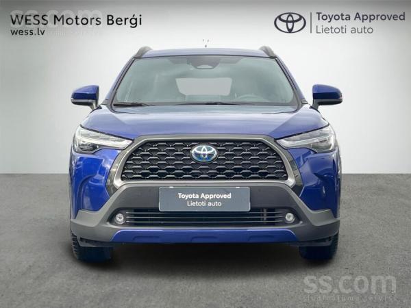 Blue Toyota Corolla Cross 2023 in Riga, with an engine capacity of 2.00 L and mileage of 27 thousand km for 32990 €, photo 6 on AUTOMOTO.COM.LV