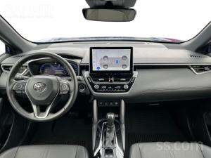 Blue Toyota Corolla Cross 2023 in Riga, with an engine capacity of 2.00 L and mileage of 27 thousand km for 32990 €, photo 9 on AUTOMOTO.COM.LV