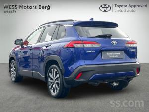 Blue Toyota Corolla Cross 2023 in Riga, with an engine capacity of 2.00 L and mileage of 27 thousand km for 32990 €, photo 25 on AUTOMOTO.COM.LV