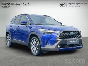 Blue Toyota Corolla Cross 2023 in Riga, with an engine capacity of 2.00 L and mileage of 27 thousand km for 32990 €, photo 26 on AUTOMOTO.COM.LV