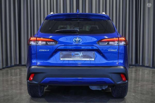 Zils Toyota Corolla Cross 2024 Marijampole, ar dzinēja tilpumu 1.80 L un nobraukumu 74 tūkst. km par 27450 €, foto 11 vietnē AUTOMOTO.COM.LV