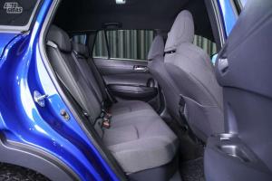 Blue Toyota Corolla Cross 2024 in Marijampole, with an engine capacity of 1.80 L and mileage of 74 thousand km for 26950 €, photo 32 on AUTOMOTO.COM.LV