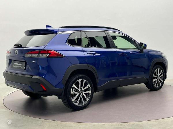 Zils Toyota Corolla Cross 2024 Panevēža, ar dzinēja tilpumu 1.80 L un nobraukumu 34 tūkst. km par 29990 €, foto 8 vietnē AUTOMOTO.COM.LV