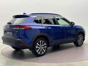 Синий Тойота Corolla Cross 2024 в Паневежис, объемом двигателя 1.80 л и пробегом 34 тыс. км за 29990 €, фото 9 на AUTOMOTO.COM.LV