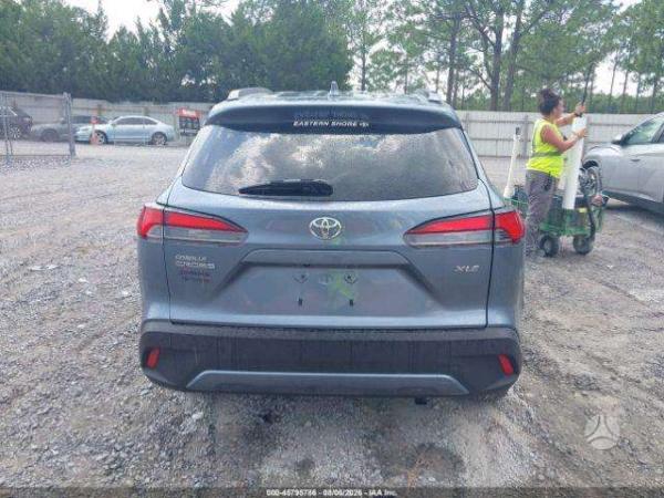 Zils Toyota Corolla Cross 2024 Klaipėda, ar dzinēja tilpumu 2.00 L un nobraukumu 47 tūkst. km par 12900 €, foto 5 vietnē AUTOMOTO.COM.LV
