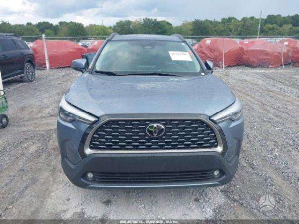 Zils Toyota Corolla Cross 2024 Klaipėda, ar dzinēja tilpumu 2.00 L un nobraukumu 47 tūkst. km par 12900 €, foto 6 vietnē AUTOMOTO.COM.LV