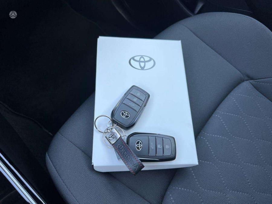 Zils Toyota Corolla Cross 2025 Klaipėda, ar dzinēja tilpumu 1.80 L un nobraukumu 5 tūkst. km par 33500 €, foto 24 vietnē AUTOMOTO.COM.LV