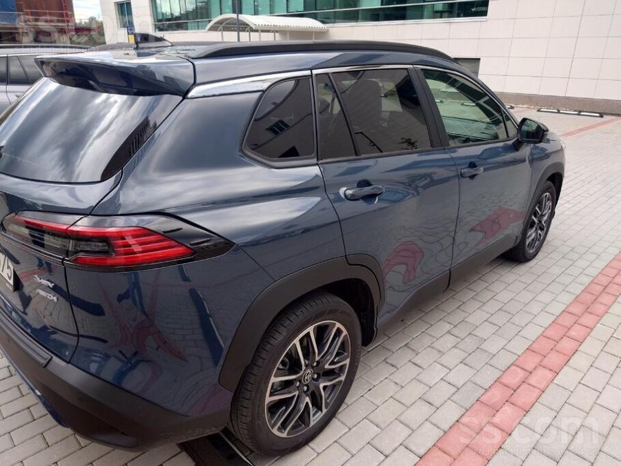 Синий Тойота Corolla Cross 2025 в Рига, объемом двигателя 2.00 л и пробегом 4 тыс. км за 43000 €, фото 4 на AUTOMOTO.COM.LV