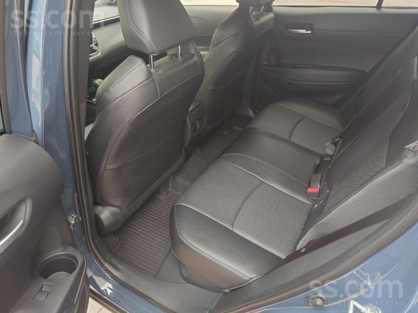 Blue Toyota Corolla Cross 2025 in Riga, with an engine capacity of 2.00 L and mileage of 4 thousand km for 43000 €, photo 7 on AUTOMOTO.COM.LV