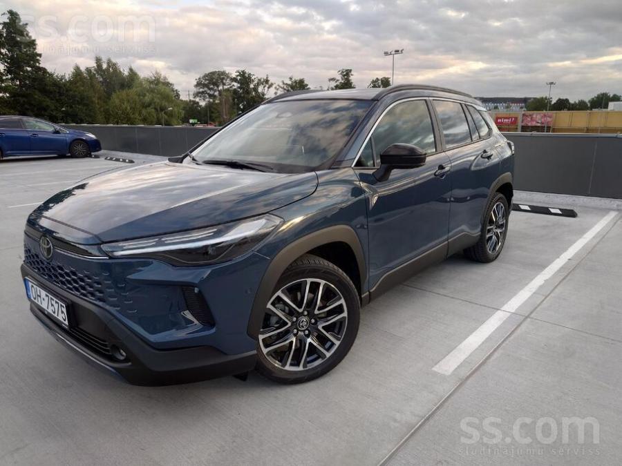 Синий Тойота Corolla Cross 2025 в Рига, объемом двигателя 2.00 л и пробегом 6 тыс. км за 41000 €, фото 3 на AUTOMOTO.COM.LV