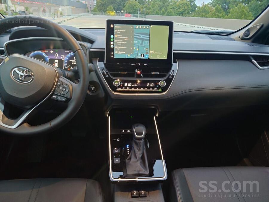 Синий Тойота Corolla Cross 2025 в Рига, объемом двигателя 2.00 л и пробегом 6 тыс. км за 41000 €, фото 12 на AUTOMOTO.COM.LV
