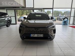 Коричневый Тойота Corolla Cross 2025 в Рига, объемом двигателя 1.80 л и пробегом 15 тыс. км за 32700 €, фото 3 на AUTOMOTO.COM.LV