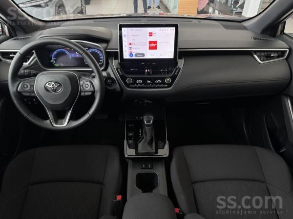 Brūns Toyota Corolla Cross 2025 Rīga, ar dzinēja tilpumu 1.80 L un nobraukumu 15 tūkst. km par 32700 €, foto 10 vietnē AUTOMOTO.COM.LV