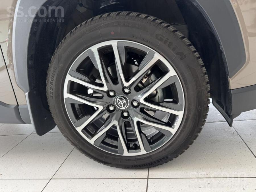 Коричневый Тойота Corolla Cross 2025 в Рига, объемом двигателя 1.80 л и пробегом 15 тыс. км за 32700 €, фото 17 на AUTOMOTO.COM.LV