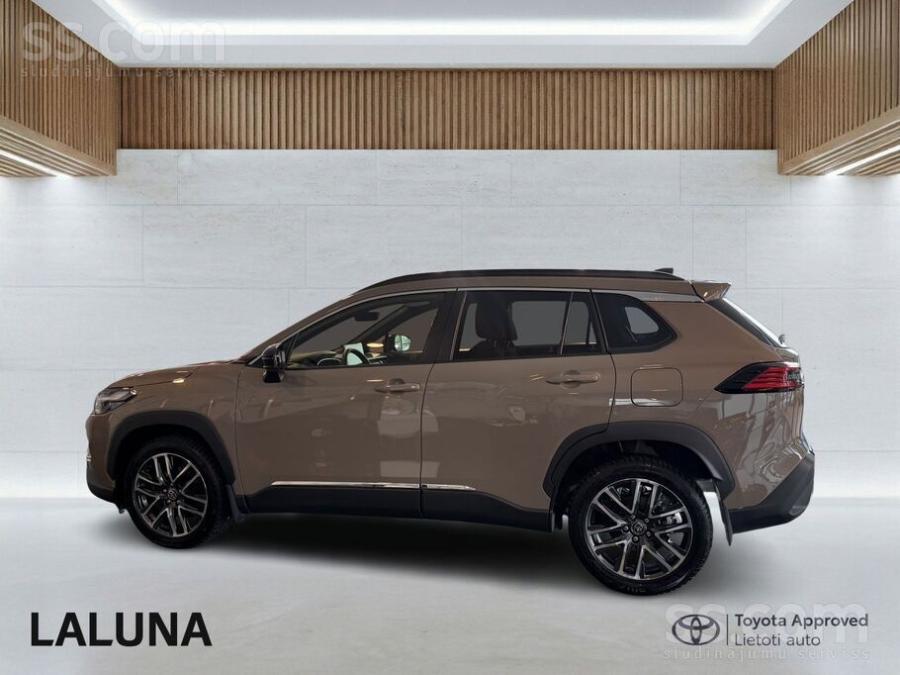 Коричневый Тойота Corolla Cross 2025 в Екабпилс, объемом двигателя 1.80 л и пробегом 15 тыс. км за 32700 €, фото 3 на AUTOMOTO.COM.LV