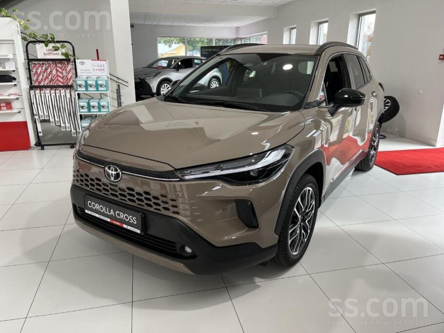 Коричневый Тойота Corolla Cross 2026 в Екабпилс, объемом двигателя 1.80 л и пробегом 10 тыс. км за 34200 €, фото 1 на AUTOMOTO.COM.LV