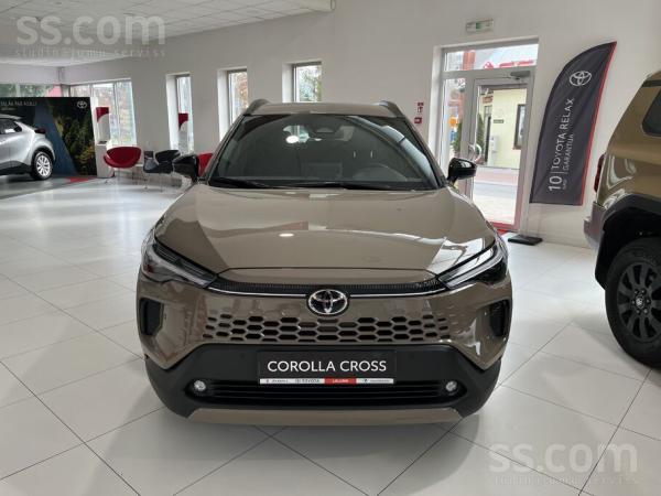 Коричневый Тойота Corolla Cross 2026 в Екабпилс, объемом двигателя 1.80 л и пробегом 10 тыс. км за 34200 €, фото 2 на AUTOMOTO.COM.LV