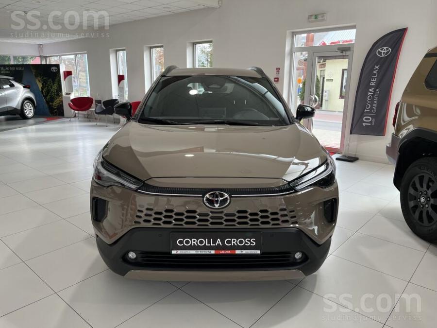Коричневый Тойота Corolla Cross 2026 в Екабпилс, объемом двигателя 1.80 л и пробегом 10 тыс. км за 34200 €, фото 3 на AUTOMOTO.COM.LV