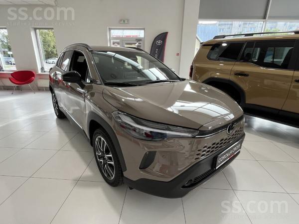 Коричневый Тойота Corolla Cross 2026 в Екабпилс, объемом двигателя 1.80 л и пробегом 10 тыс. км за 34200 €, фото 8 на AUTOMOTO.COM.LV