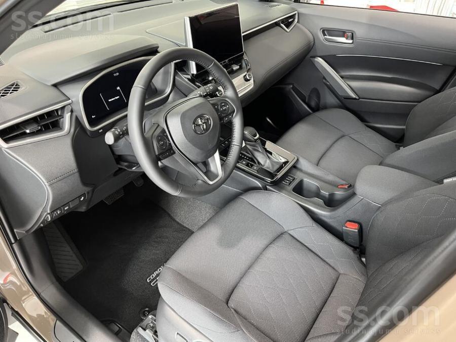 Коричневый Тойота Corolla Cross 2026 в Екабпилс, объемом двигателя 1.80 л и пробегом 10 тыс. км за 34200 €, фото 12 на AUTOMOTO.COM.LV
