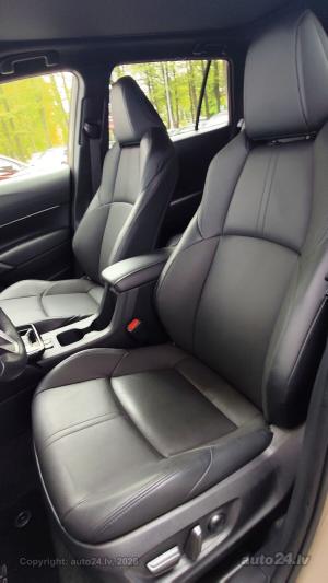 Коричневый Тойота Corolla Cross 2025 в Таллин, объемом двигателя 1.99 л и пробегом 16 тыс. км за 43995 €, фото 11 на AUTOMOTO.COM.LV