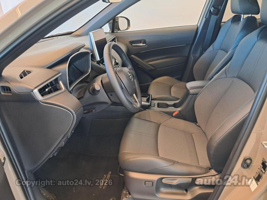 Коричневый Тойота Corolla Cross 2025 в Нарва, объемом двигателя 1.99 л и пробегом 16 тыс. км за 38490 €, фото 12 на AUTOMOTO.COM.LV