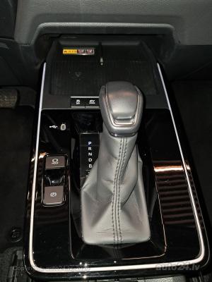 Коричневый Тойота Corolla Cross 2025 в Нарва, объемом двигателя 1.99 л и пробегом 16 тыс. км за 38490 €, фото 17 на AUTOMOTO.COM.LV