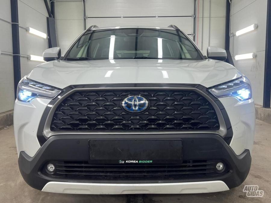 Тойота Corolla Cross 2023 в Аукштейи Русокай, объемом двигателя 2.00 л и пробегом 56 тыс. км за 22748 €, фото 1 на AUTOMOTO.COM.LV