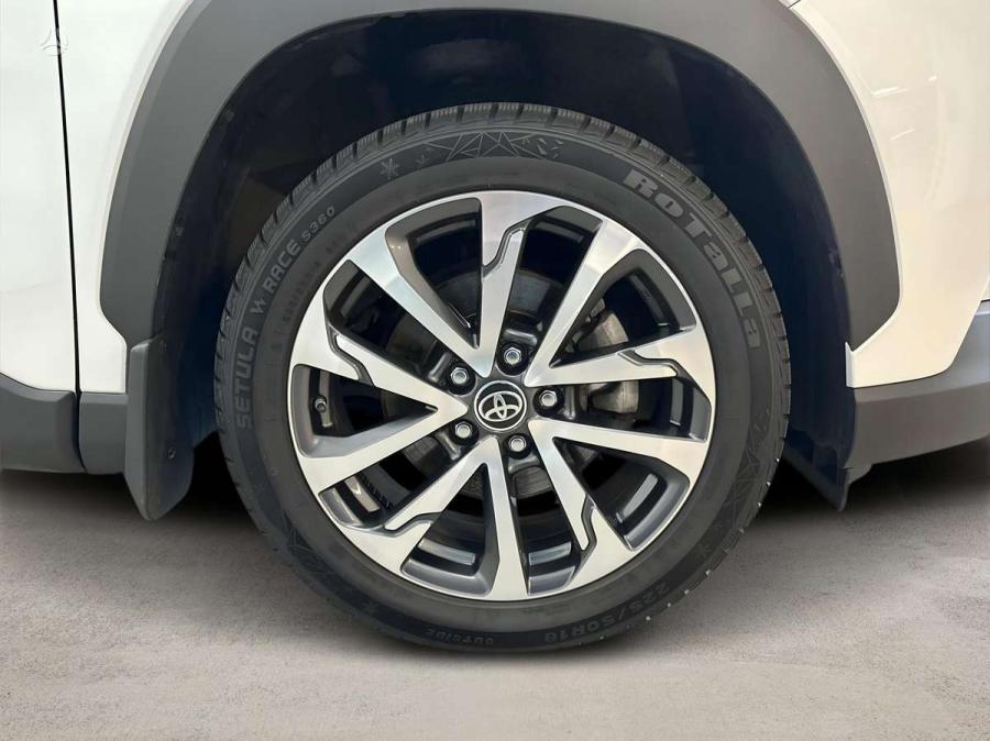 Тойота Corolla Cross 2024 в Вильнюс, объемом двигателя 1.80 л и пробегом 96 тыс. км за 27500 €, фото 9 на AUTOMOTO.COM.LV