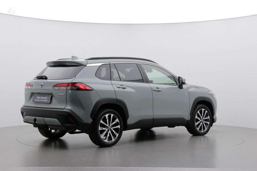 Zaļš Toyota Corolla Cross 2022 Viļņa, ar dzinēja tilpumu 1.99 L un nobraukumu 91 tūkst. km par 32900 €, foto 4 vietnē AUTOMOTO.COM.LV