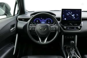 Zaļš Toyota Corolla Cross 2022 Viļņa, ar dzinēja tilpumu 1.99 L un nobraukumu 91 tūkst. km par 32900 €, foto 9 vietnē AUTOMOTO.COM.LV
