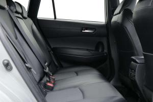 Zaļš Toyota Corolla Cross 2022 Viļņa, ar dzinēja tilpumu 1.99 L un nobraukumu 91 tūkst. km par 32900 €, foto 11 vietnē AUTOMOTO.COM.LV