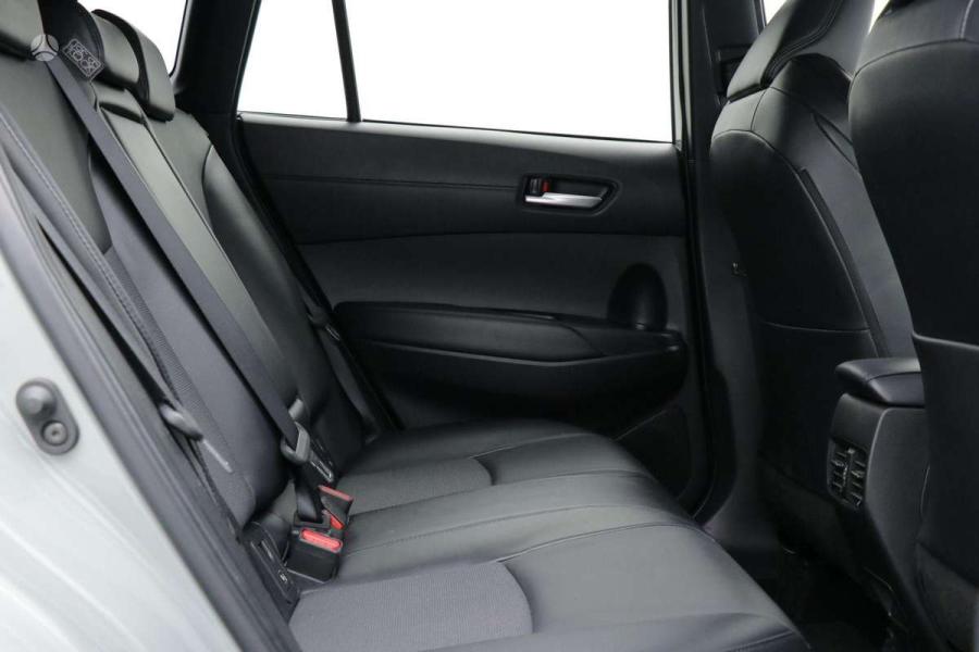 Zaļš Toyota Corolla Cross 2022 Viļņa, ar dzinēja tilpumu 1.99 L un nobraukumu 91 tūkst. km par 32900 €, foto 11 vietnē AUTOMOTO.COM.LV