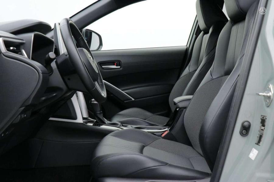 Zaļš Toyota Corolla Cross 2022 Viļņa, ar dzinēja tilpumu 1.99 L un nobraukumu 91 tūkst. km par 32900 €, foto 13 vietnē AUTOMOTO.COM.LV