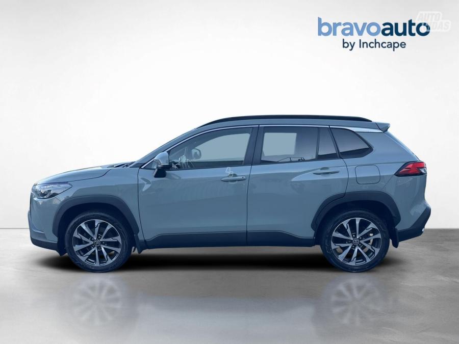 Zaļš Toyota Corolla Cross 2022 Kauņa, ar dzinēja tilpumu 2.00 L un nobraukumu 127 tūkst. km par 26471 €, foto 3 vietnē AUTOMOTO.COM.LV