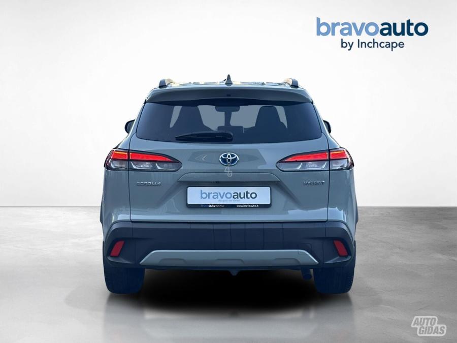 Zaļš Toyota Corolla Cross 2022 Kauņa, ar dzinēja tilpumu 2.00 L un nobraukumu 127 tūkst. km par 26471 €, foto 5 vietnē AUTOMOTO.COM.LV