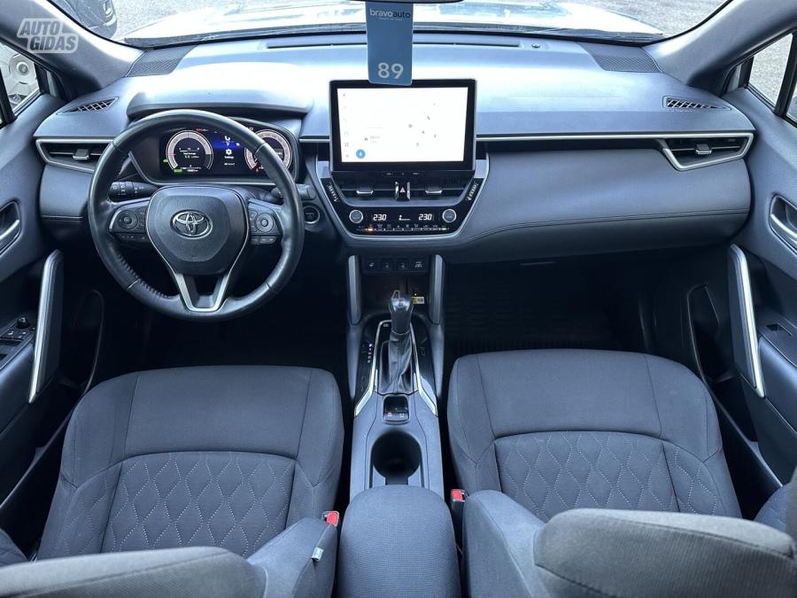 Zaļš Toyota Corolla Cross 2022 Kauņa, ar dzinēja tilpumu 2.00 L un nobraukumu 127 tūkst. km par 26471 €, foto 13 vietnē AUTOMOTO.COM.LV