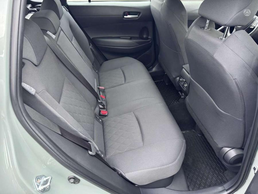 Зеленый Тойота Corolla Cross 2024 в Вильнюс, объемом двигателя 1.80 л и пробегом 24 тыс. км за 27500 €, фото 7 на AUTOMOTO.COM.LV